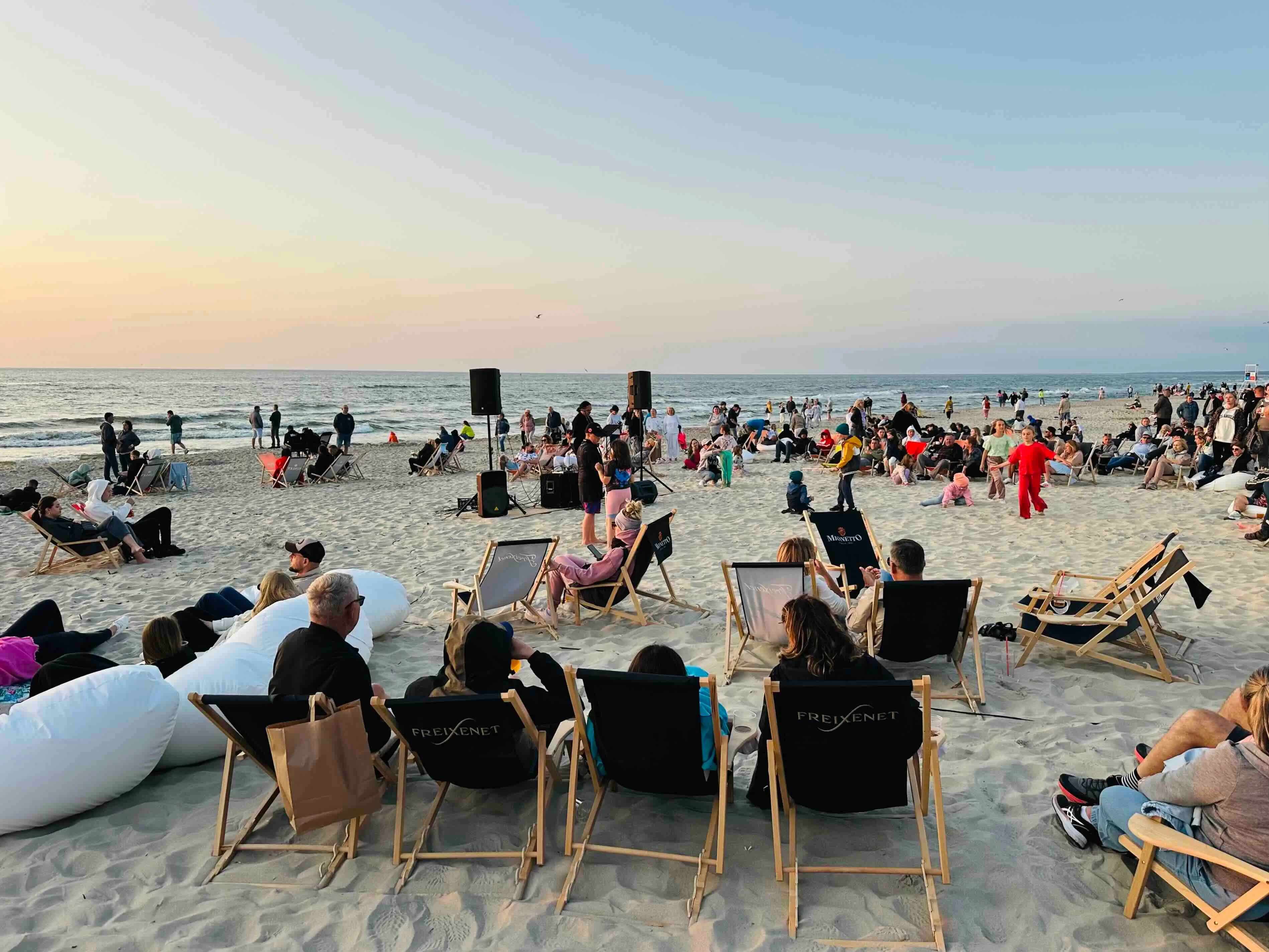 Lato pełne atrakcji na plaży w Krynicy Morskiej